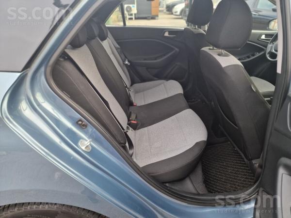 Hyundai i20 2016 in Jelgava, with an engine capacity of 1.40 L and mileage of 294 thousand km for 2790 €, photo 8 on AUTOMOTO.COM.LV