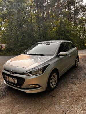 Hyundai i20 2017 in Riga, with an engine capacity of 1.10 L and mileage of 175 thousand km for 4000 €, photo 5 on AUTOMOTO.COM.LV