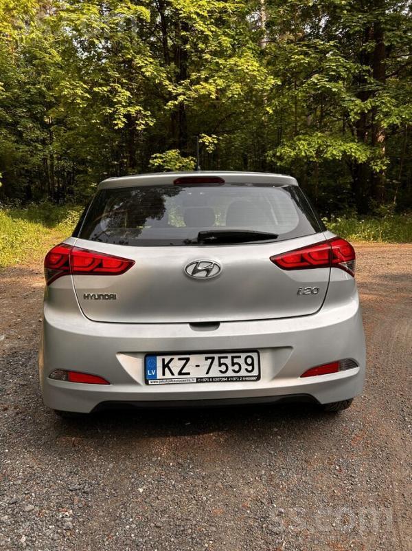 Hyundai i20 2017 in Riga, with an engine capacity of 1.10 L and mileage of 175 thousand km for 4000 €, photo 7 on AUTOMOTO.COM.LV