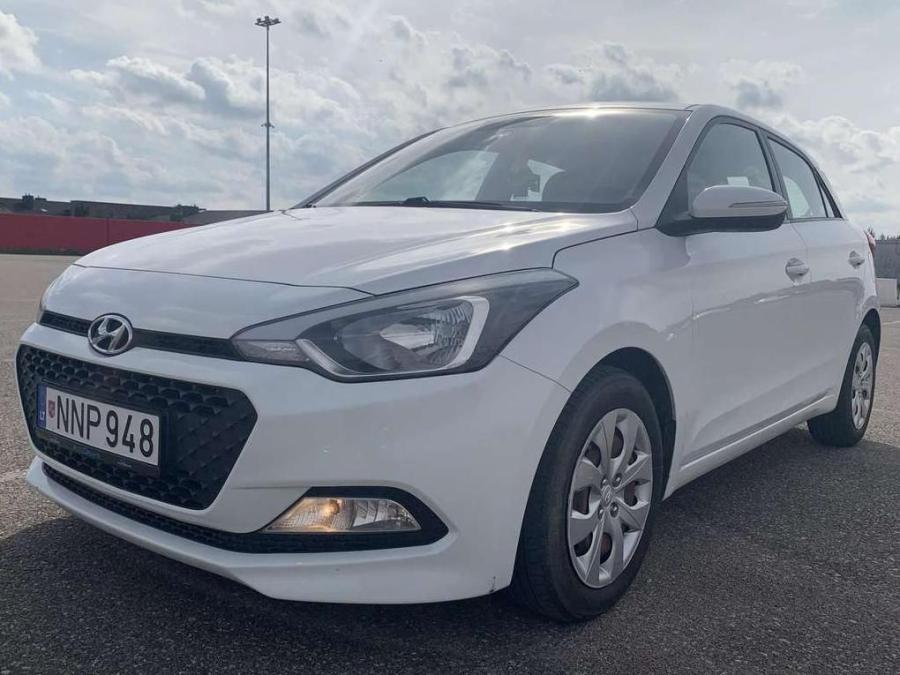 Hyundai i20 2017 in Vilnius, with an engine capacity of 1.25 L and mileage of 127 thousand km for 7700 €, photo 1 on AUTOMOTO.COM.LV