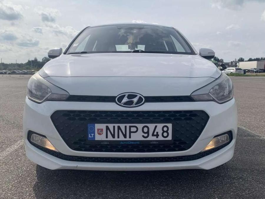 Hyundai i20 2017 in Vilnius, with an engine capacity of 1.25 L and mileage of 127 thousand km for 7700 €, photo 3 on AUTOMOTO.COM.LV