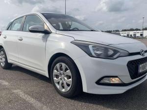 Hyundai i20 2017 in Vilnius, with an engine capacity of 1.25 L and mileage of 127 thousand km for 7700 €, photo 4 on AUTOMOTO.COM.LV