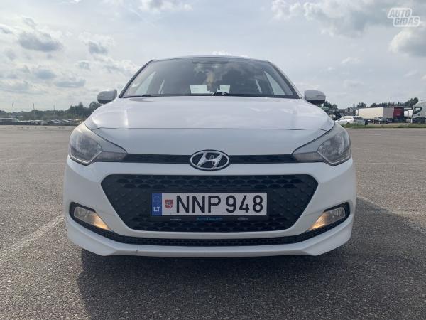 Hyundai i20 2017 in Vilnius, with an engine capacity of 1.20 L and mileage of 127 thousand km for 7700 €, photo 3 on AUTOMOTO.COM.LV