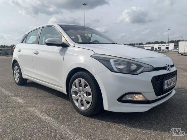 Hyundai i20 2017 in Vilnius, with an engine capacity of 1.20 L and mileage of 127 thousand km for 7700 €, photo 4 on AUTOMOTO.COM.LV