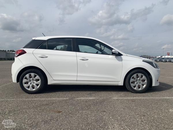 Hyundai i20 2017 in Vilnius, with an engine capacity of 1.20 L and mileage of 127 thousand km for 7700 €, photo 5 on AUTOMOTO.COM.LV