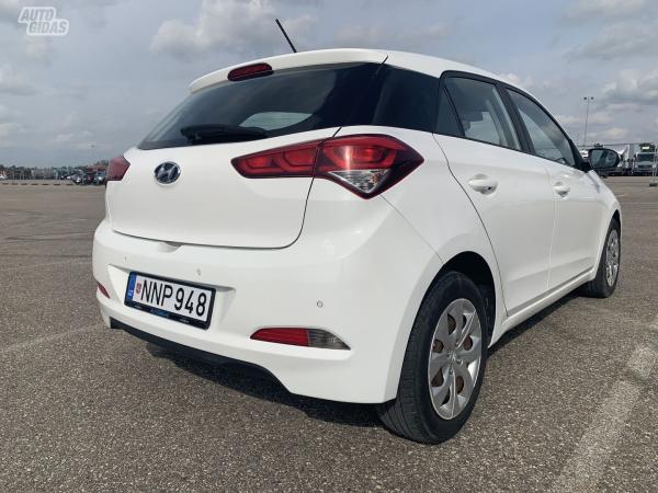 Hyundai i20 2017 in Vilnius, with an engine capacity of 1.20 L and mileage of 127 thousand km for 7700 €, photo 6 on AUTOMOTO.COM.LV