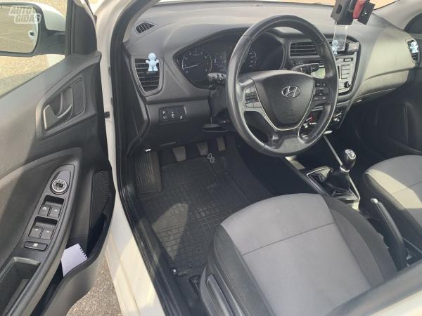 Hyundai i20 2017 in Vilnius, with an engine capacity of 1.20 L and mileage of 127 thousand km for 7700 €, photo 10 on AUTOMOTO.COM.LV