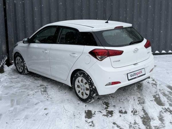 Hyundai i20 2018 in Vilnius, with an engine capacity of 1.37 L and mileage of 182 thousand km for 6900 €, photo 4 on AUTOMOTO.COM.LV