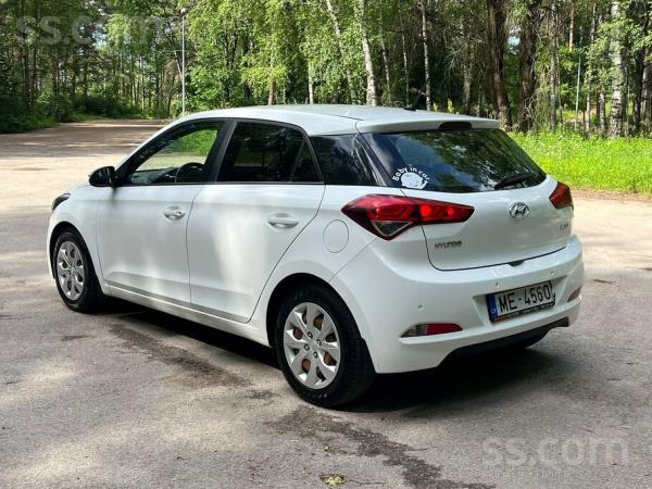 Hyundai i20 2018 in Riga, with an engine capacity of 1.20 L and mileage of 0 thousand km for 5499 €, photo 3 on AUTOMOTO.COM.LV