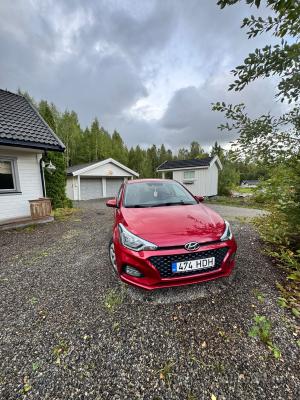 Hyundai i20 2019 Tallina, ar dzinēja tilpumu 1.00 L un nobraukumu 36 tūkst. km par 9600 €, foto  vietnē AUTOMOTO.COM.LV