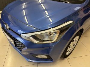 Hyundai i20 2019 Rīga, ar dzinēja tilpumu 1.00 L un nobraukumu 81 tūkst. km par 890000 €, foto 6 vietnē AUTOMOTO.COM.LV