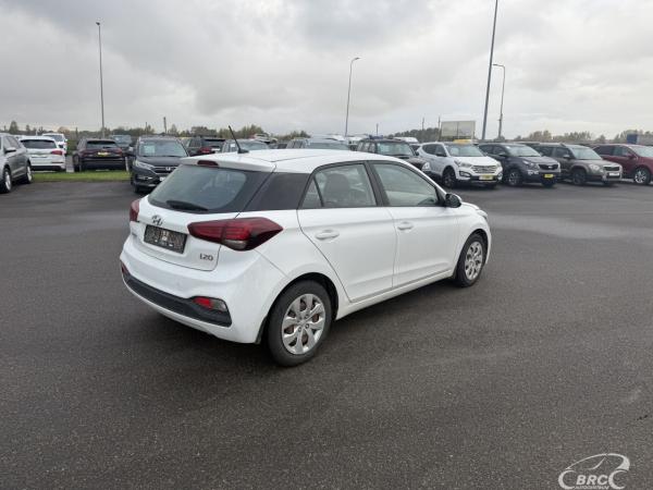 Hyundai i20 2019 in Vilnius, with an engine capacity of 0.00 L and mileage of 155 thousand km for 5500 €, photo 3 on AUTOMOTO.COM.LV