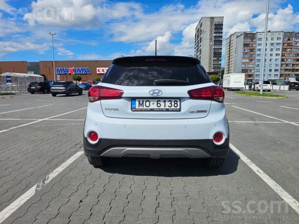Hyundai i20 2020 in Riga, with an engine capacity of 1.00 L and mileage of 75 thousand km for 10500 €, photo 4 on AUTOMOTO.COM.LV