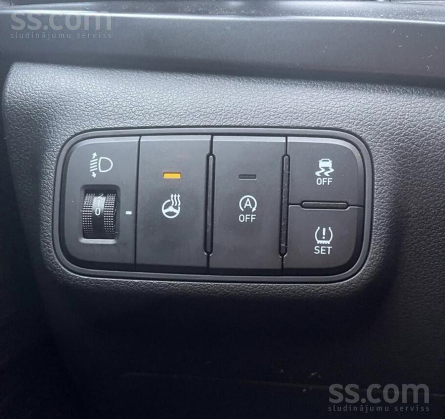 Hyundai i20 2021 in Riga, with an engine capacity of 1.00 L and mileage of 42 thousand km for 11700 €, photo 8 on AUTOMOTO.COM.LV
