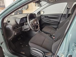 Hyundai i20 2025 Liepāja, ar dzinēja tilpumu 1.00 L un nobraukumu 8 tūkst. km par 18979 €, foto 8 vietnē AUTOMOTO.COM.LV