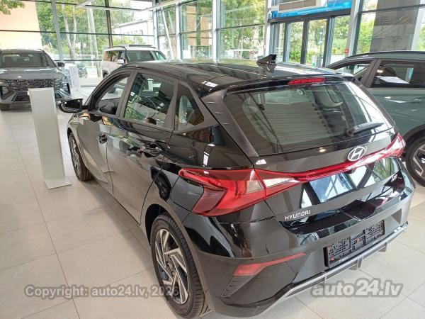 Hyundai i20 2026 Tallina, ar dzinēja tilpumu 1.00 L un nobraukumu 0 tūkst. km par 20380 €, foto 4 vietnē AUTOMOTO.COM.LV