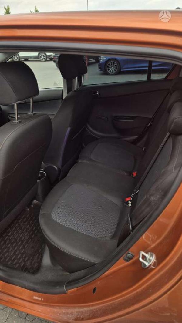 Oranžs Hyundai i20 2014 Viļņa, ar dzinēja tilpumu 1.12 L un nobraukumu 170 tūkst. km par 3100 €, foto 10 vietnē AUTOMOTO.COM.LV