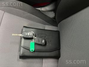 Красный Хендай и20 2017 в Рига, объемом двигателя 1.00 л и пробегом 132 тыс. км за 7390 €, фото 22 на AUTOMOTO.COM.LV