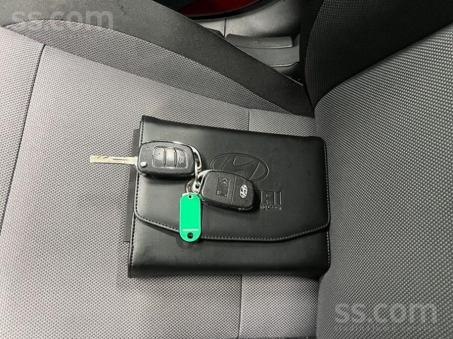 Красный Хендай и20 2017 в Рига, объемом двигателя 1.00 л и пробегом 132 тыс. км за 7390 €, фото 23 на AUTOMOTO.COM.LV