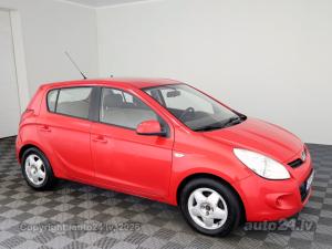 Sarkans Hyundai i20 2009 Tallina, ar dzinēja tilpumu 1.40 L un nobraukumu 252 tūkst. km par 1199 €, foto  vietnē AUTOMOTO.COM.LV