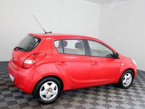 Sarkans Hyundai i20 2009 Tallina, ar dzinēja tilpumu 1.40 L un nobraukumu 252 tūkst. km par 1199 €, foto 4 vietnē AUTOMOTO.COM.LV
