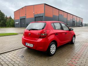 Sarkans Hyundai i20 2010 Liepāja, ar dzinēja tilpumu 1.30 L un nobraukumu 206 tūkst. km par 2880 €, foto 4 vietnē AUTOMOTO.COM.LV