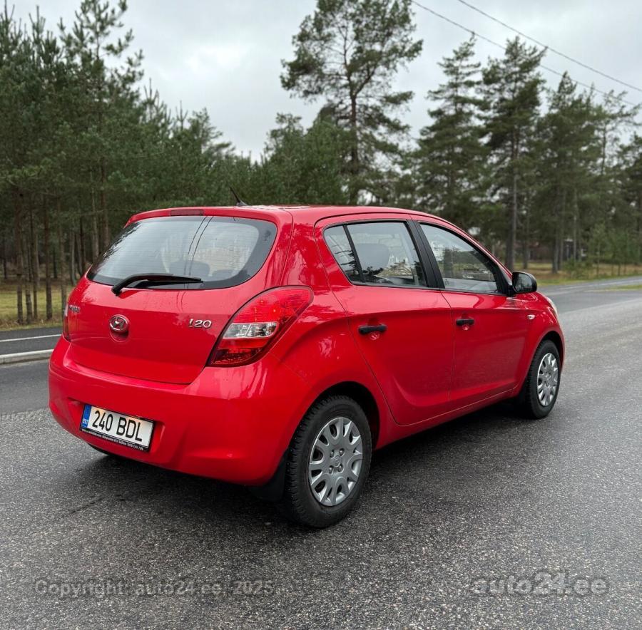 Sarkans Hyundai i20 2011 Tallina, ar dzinēja tilpumu 1.20 L un nobraukumu 113 tūkst. km par 2900 €, foto 7 vietnē AUTOMOTO.COM.LV