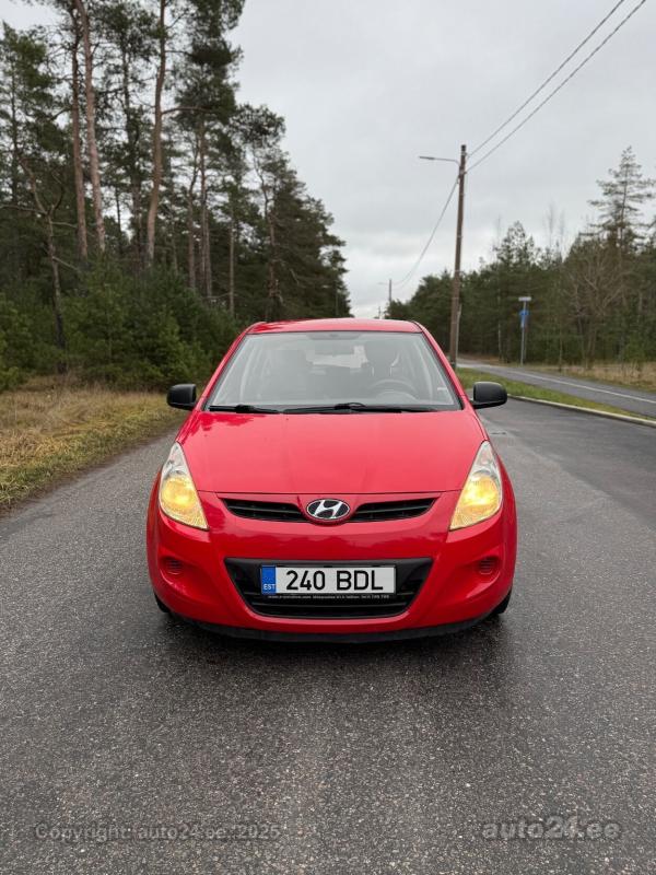Sarkans Hyundai i20 2011 Tallina, ar dzinēja tilpumu 1.20 L un nobraukumu 113 tūkst. km par 2900 €, foto 9 vietnē AUTOMOTO.COM.LV