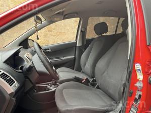 Sarkans Hyundai i20 2011 Cēsis, ar dzinēja tilpumu 1.40 L un nobraukumu 386 tūkst. km par 1790 €, foto 8 vietnē AUTOMOTO.COM.LV