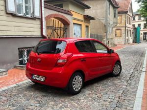 Sarkans Hyundai i20 2011 Cēsis, ar dzinēja tilpumu 1.40 L un nobraukumu 386 tūkst. km par 1790 €, foto 7 vietnē AUTOMOTO.COM.LV