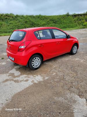 Sarkans Hyundai i20 2011 Tallina, ar dzinēja tilpumu 1.40 L un nobraukumu 209 tūkst. km par 1900 €, foto 4 vietnē AUTOMOTO.COM.LV