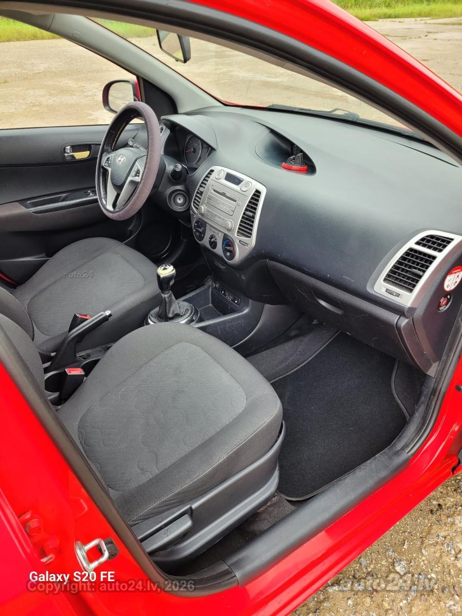 Sarkans Hyundai i20 2011 Tallina, ar dzinēja tilpumu 1.40 L un nobraukumu 209 tūkst. km par 1900 €, foto 6 vietnē AUTOMOTO.COM.LV