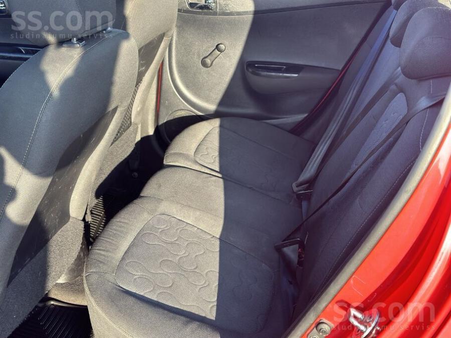 Sarkans Hyundai i20 2011 Jelgava, ar dzinēja tilpumu 1.40 L un nobraukumu 269 tūkst. km par 1750 €, foto 14 vietnē AUTOMOTO.COM.LV