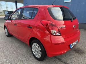 Sarkans Hyundai i20 2013 Marijampole, ar dzinēja tilpumu 1.25 L un nobraukumu 122 tūkst. km par 3850 €, foto 8 vietnē AUTOMOTO.COM.LV