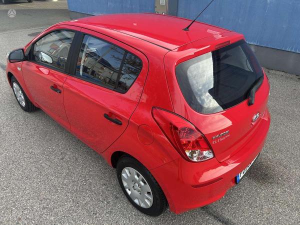 Sarkans Hyundai i20 2013 Marijampole, ar dzinēja tilpumu 1.25 L un nobraukumu 122 tūkst. km par 3850 €, foto 8 vietnē AUTOMOTO.COM.LV