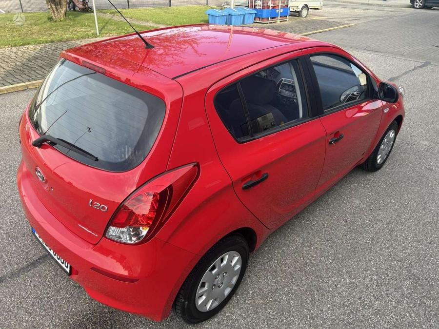 Sarkans Hyundai i20 2013 Marijampole, ar dzinēja tilpumu 1.25 L un nobraukumu 122 tūkst. km par 3850 €, foto 11 vietnē AUTOMOTO.COM.LV