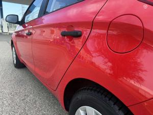 Sarkans Hyundai i20 2013 Marijampole, ar dzinēja tilpumu 1.25 L un nobraukumu 122 tūkst. km par 3850 €, foto 13 vietnē AUTOMOTO.COM.LV