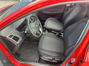 Sarkans Hyundai i20 2013 Marijampole, ar dzinēja tilpumu 1.25 L un nobraukumu 122 tūkst. km par 3850 €, foto 24 vietnē AUTOMOTO.COM.LV