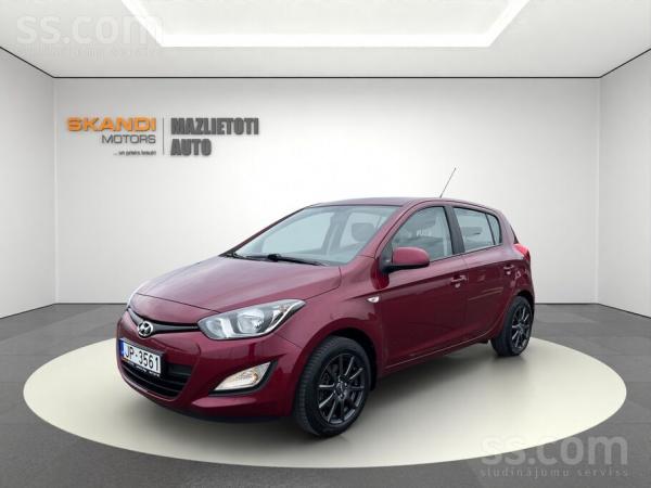 Красный Хендай и20 2014 в Рига, объемом двигателя 1.20 л и пробегом 81 тыс. км за 4490 €, фото 1 на AUTOMOTO.COM.LV