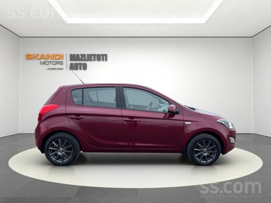 Sarkans Hyundai i20 2014 Rīga, ar dzinēja tilpumu 1.20 L un nobraukumu 81 tūkst. km par 4490 €, foto 8 vietnē AUTOMOTO.COM.LV
