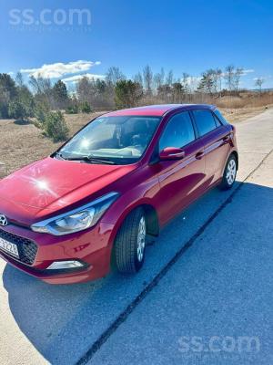 Sarkans Hyundai i20 2016 Liepāja, ar dzinēja tilpumu 1.20 L un nobraukumu 57 tūkst. km par 8000 €, foto 2 vietnē AUTOMOTO.COM.LV