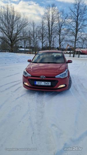 Sarkans Hyundai i20 2017 Viljandi, ar dzinēja tilpumu 1.20 L un nobraukumu 76 tūkst. km par 7600 €, foto 2 vietnē AUTOMOTO.COM.LV