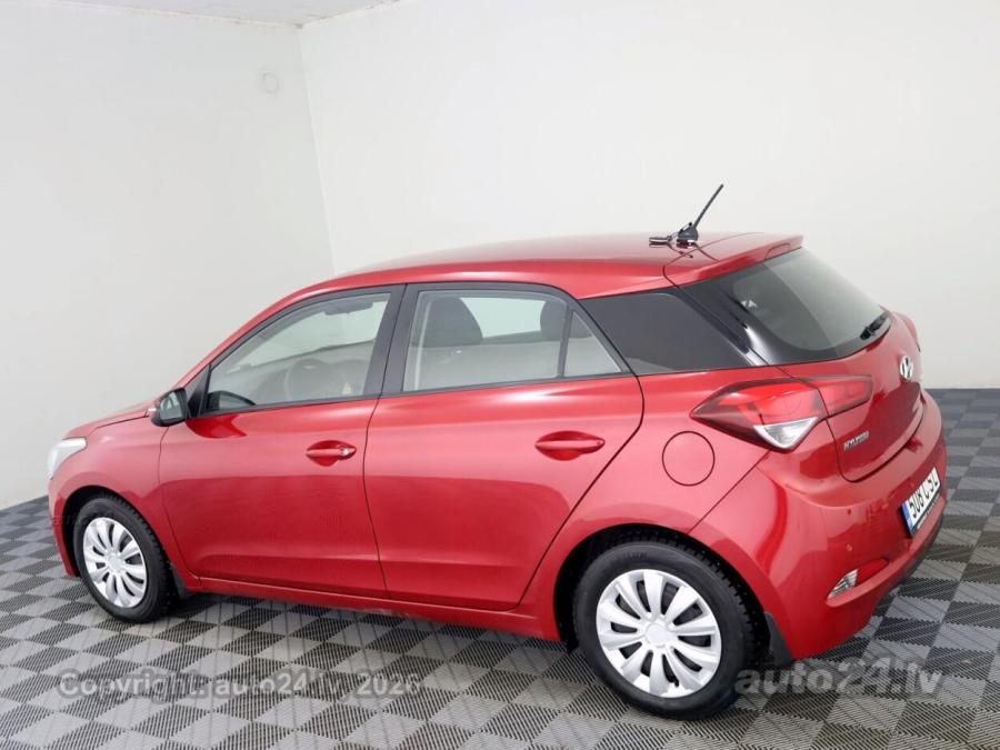 Sarkans Hyundai i20 2018 Tallina, ar dzinēja tilpumu 1.40 L un nobraukumu 224 tūkst. km par 4999 €, foto 4 vietnē AUTOMOTO.COM.LV