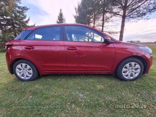 Sarkans Hyundai i20 2018 Narva, ar dzinēja tilpumu 1.25 L un nobraukumu 98 tūkst. km par 9900 €, foto 1 vietnē AUTOMOTO.COM.LV