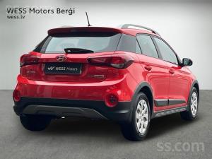 Красный Хендай и20 2018 в Рига, объемом двигателя 1.00 л и пробегом 56 тыс. км за 9300 €, фото 3 на AUTOMOTO.COM.LV