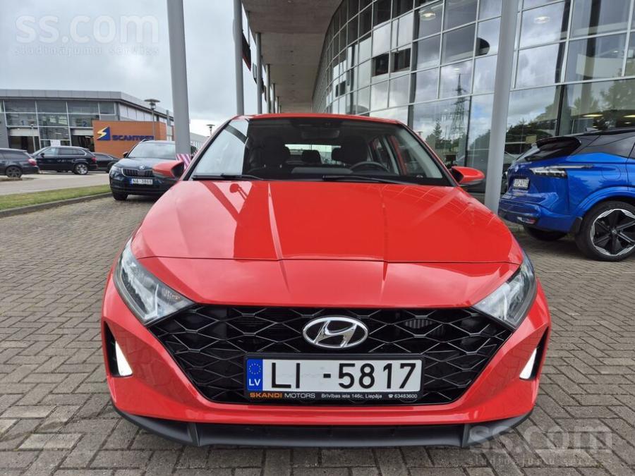 Sarkans Hyundai i20 2021 Liepāja, ar dzinēja tilpumu 1.00 L un nobraukumu 25 tūkst. km par 12990 €, foto 3 vietnē AUTOMOTO.COM.LV