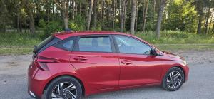 Красный Хендай и20 2022 в Ионава, объемом двигателя 1.00 л и пробегом 142 тыс. км за 11000 €, фото  на AUTOMOTO.COM.LV