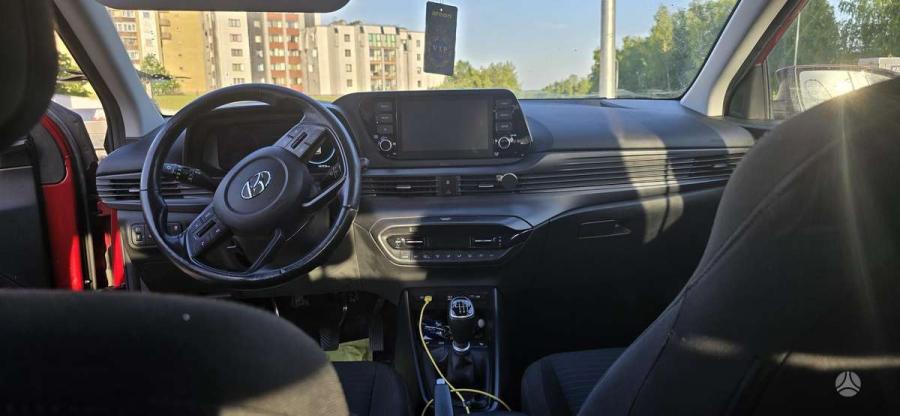 Sarkans Hyundai i20 2022 Jonava, ar dzinēja tilpumu 1.00 L un nobraukumu 142 tūkst. km par 11000 €, foto 5 vietnē AUTOMOTO.COM.LV