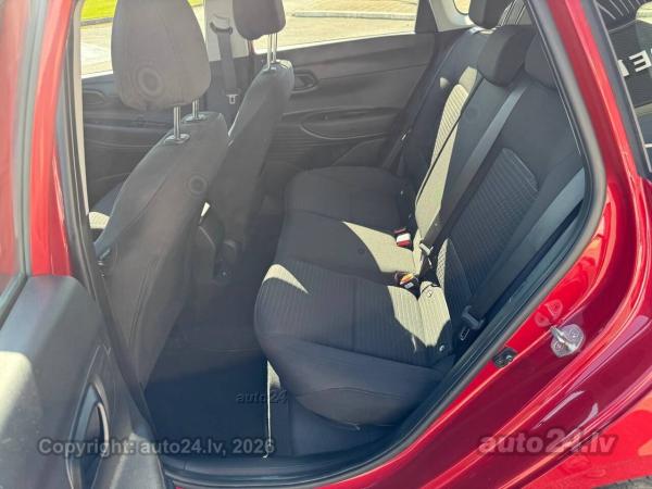 Red Hyundai i20 2022 in Narva, with an engine capacity of 1.00 L and mileage of 33 thousand km for 12990 €, photo 7 on AUTOMOTO.COM.LV