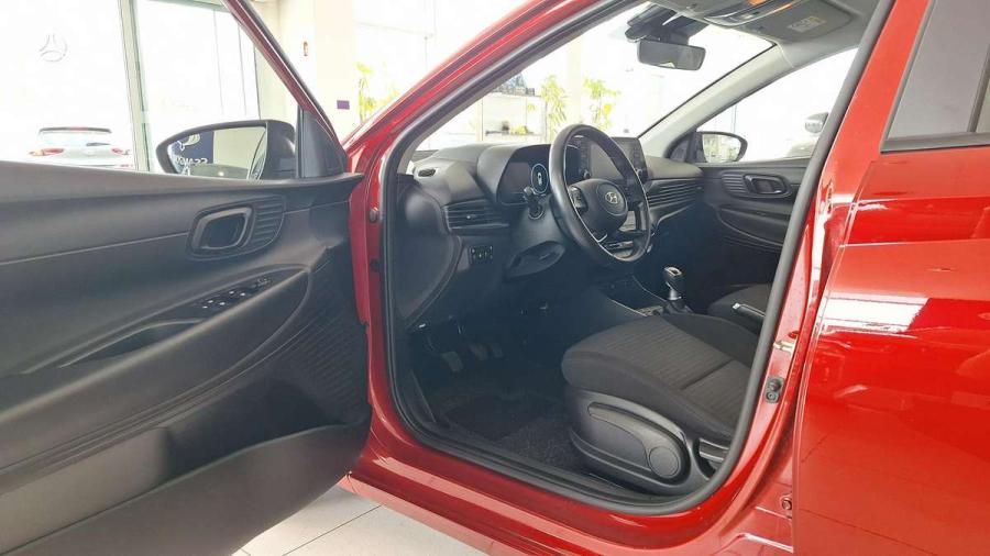Red Hyundai i20 2022 in Kaunas, with an engine capacity of 1.00 L and mileage of 146 thousand km for 9945 €, photo 7 on AUTOMOTO.COM.LV